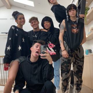 Larray Wallpapers - Wallpaper Cave