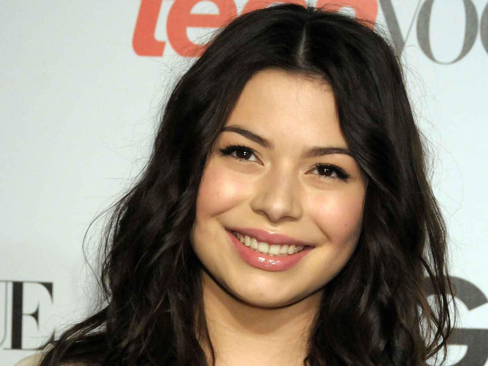 Miranda Cosgrove Wallpapers - Wallpaper Cave