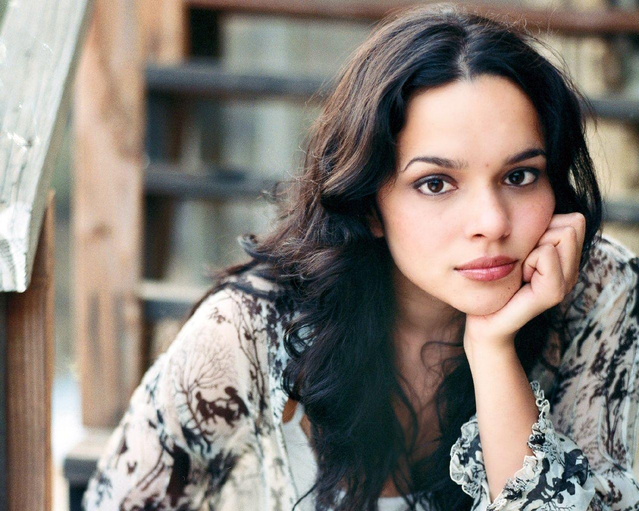 Norah Jones Wallpapers - Wallpaper Cave