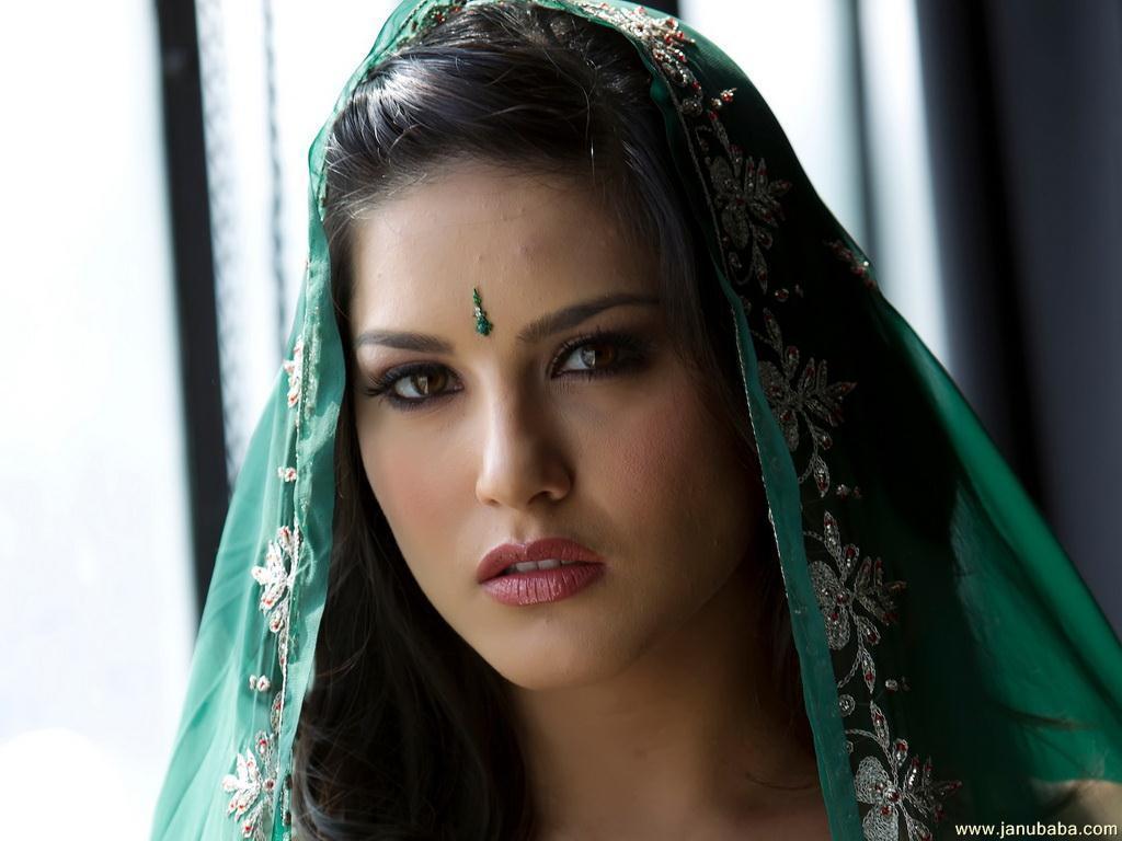 Sunny Leone Desktop Wallpapers - Wallpaper Cave