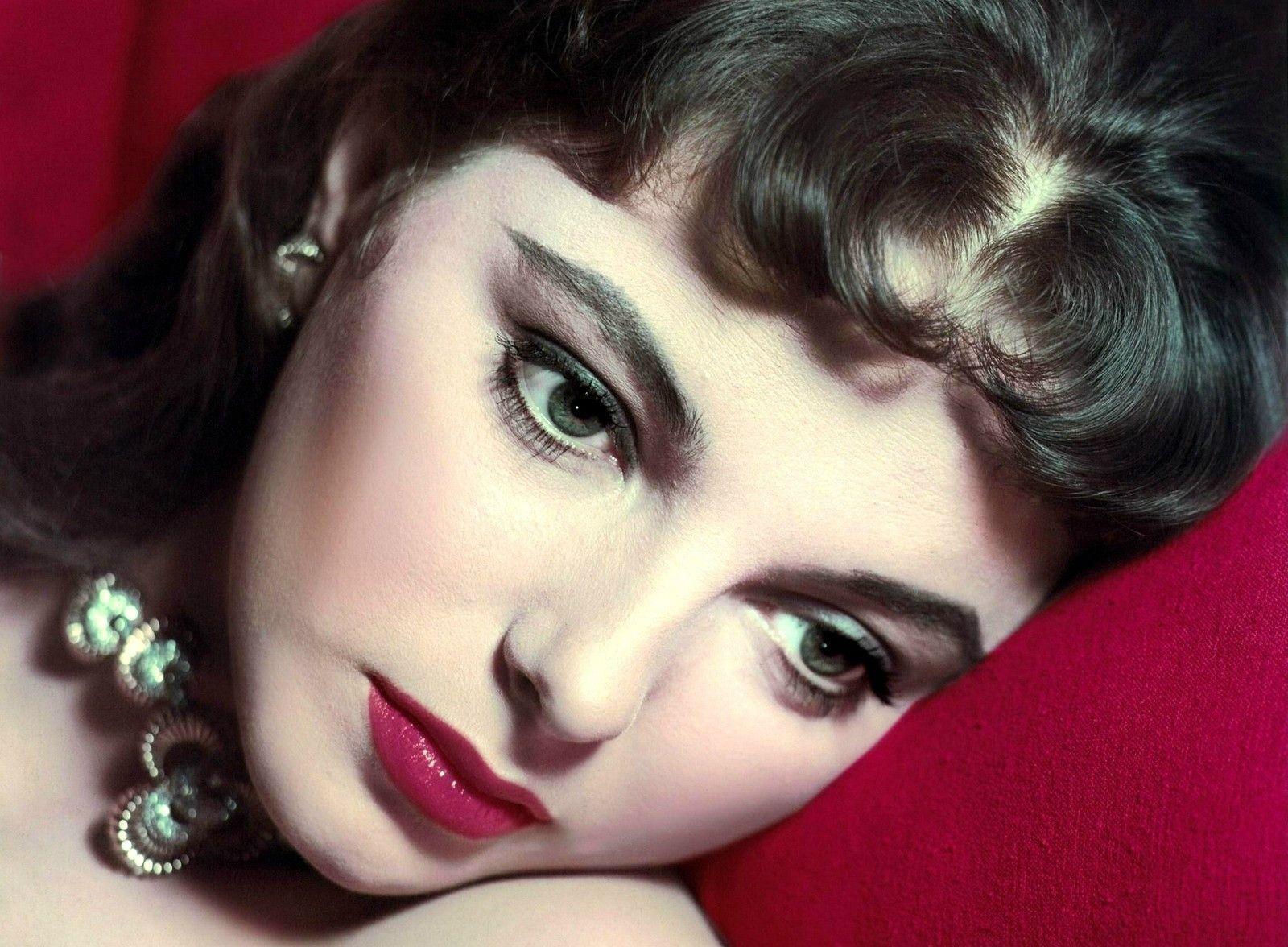 Joan Collins Wallpapers - Wallpaper Cave