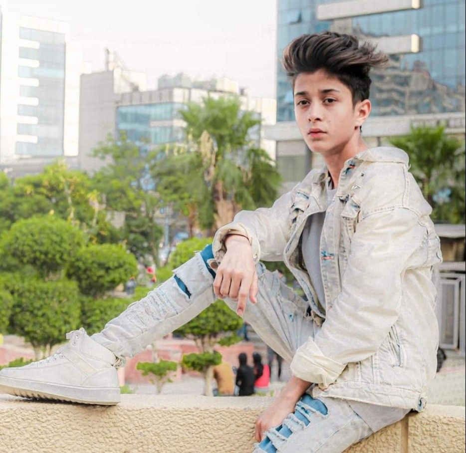 Rahul Ghildiyal Wallpapers - Wallpaper Cave