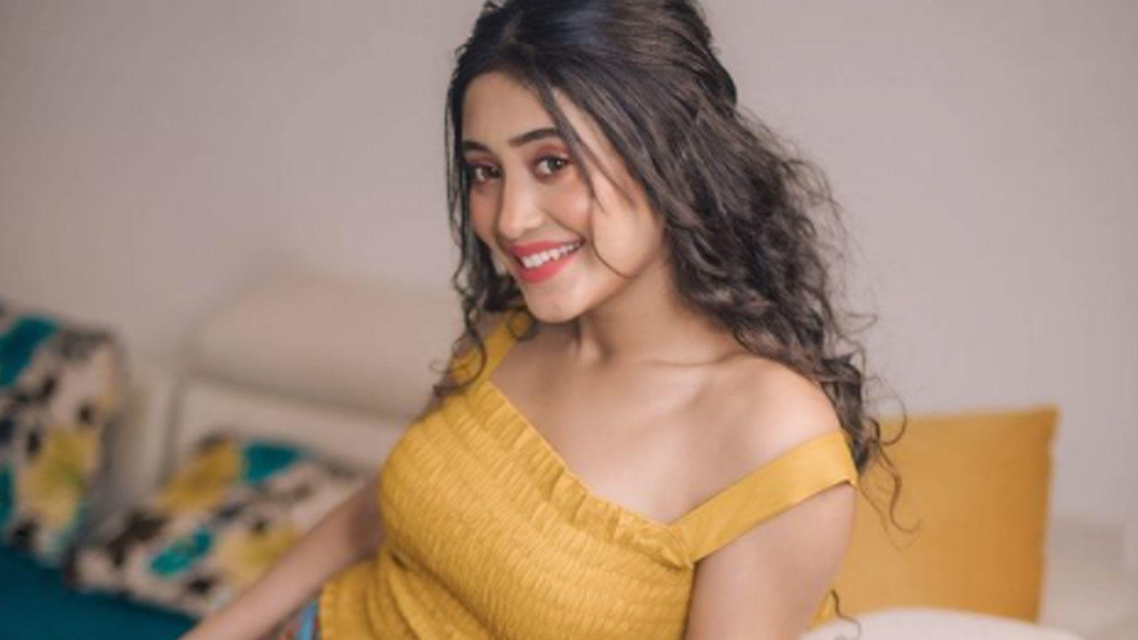 Shivangi Joshi Desktop Wallpapers - Wallpaper Cave