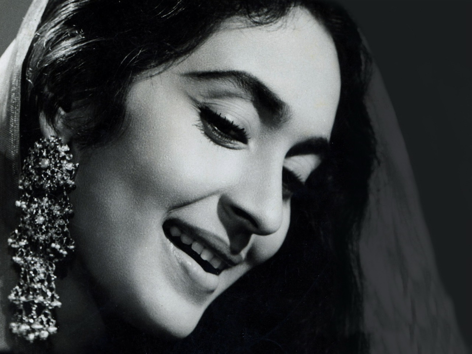 Nutan Wallpapers Wallpaper Cave 