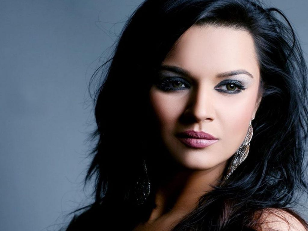 Aashka Goradia Wallpapers - Wallpaper Cave