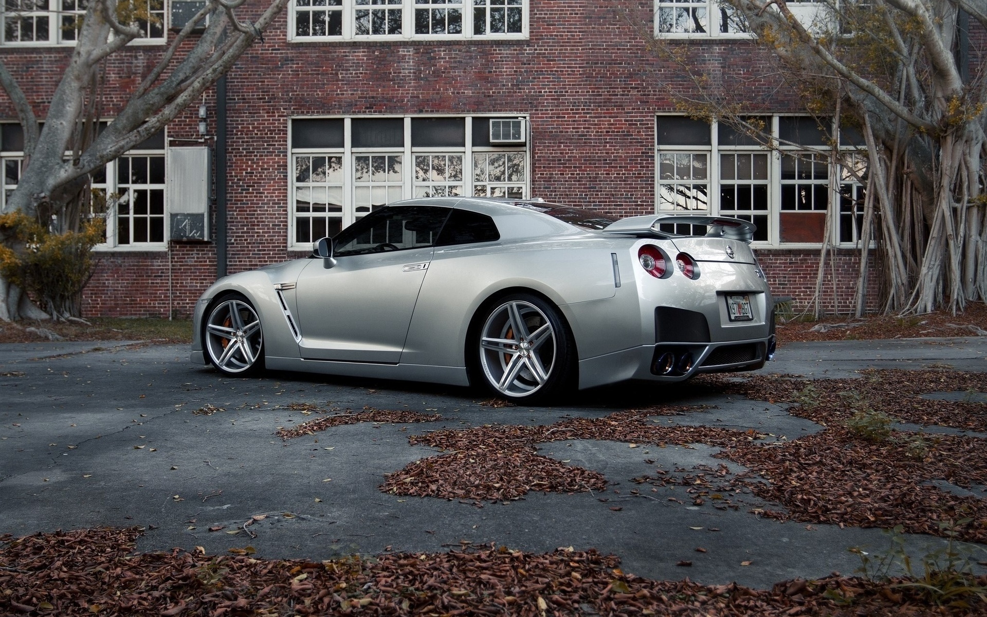 GTR R35 Autumn Wallpapers - Wallpaper Cave