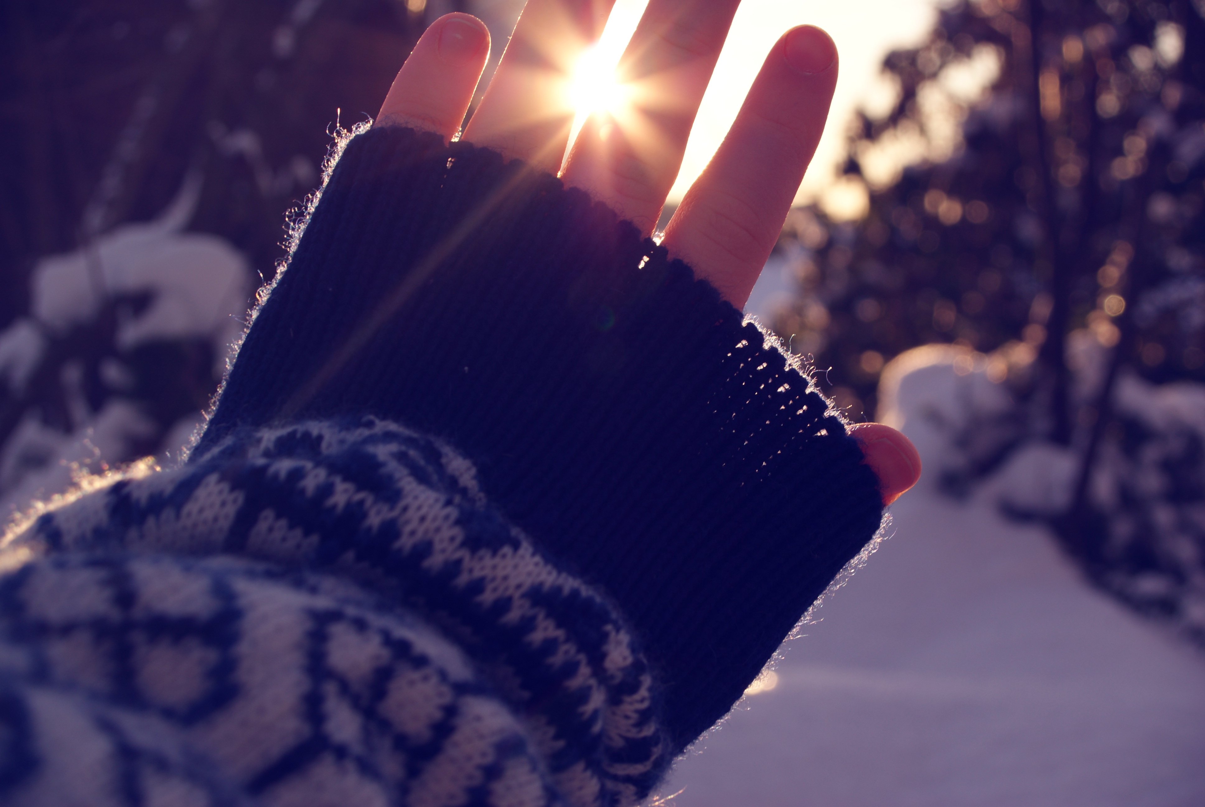 Hand Winter Wallpapers - Wallpaper Cave