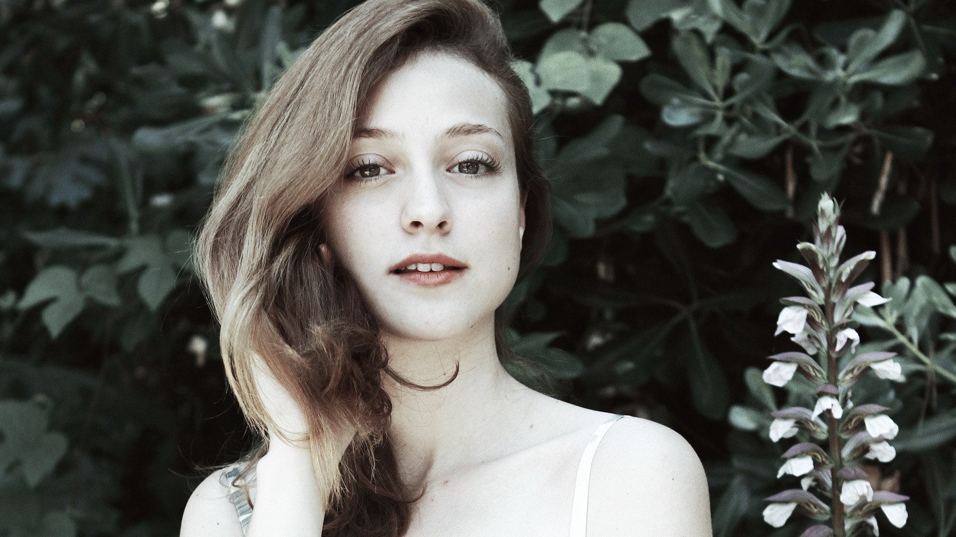 Russian Red Wallpapers - Wallpaper Cave