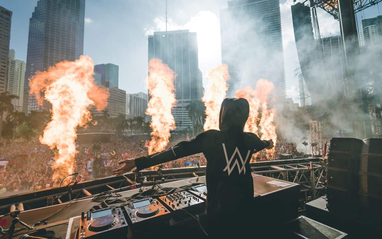 Ignite Alan Walker Wallpapers - Wallpaper Cave