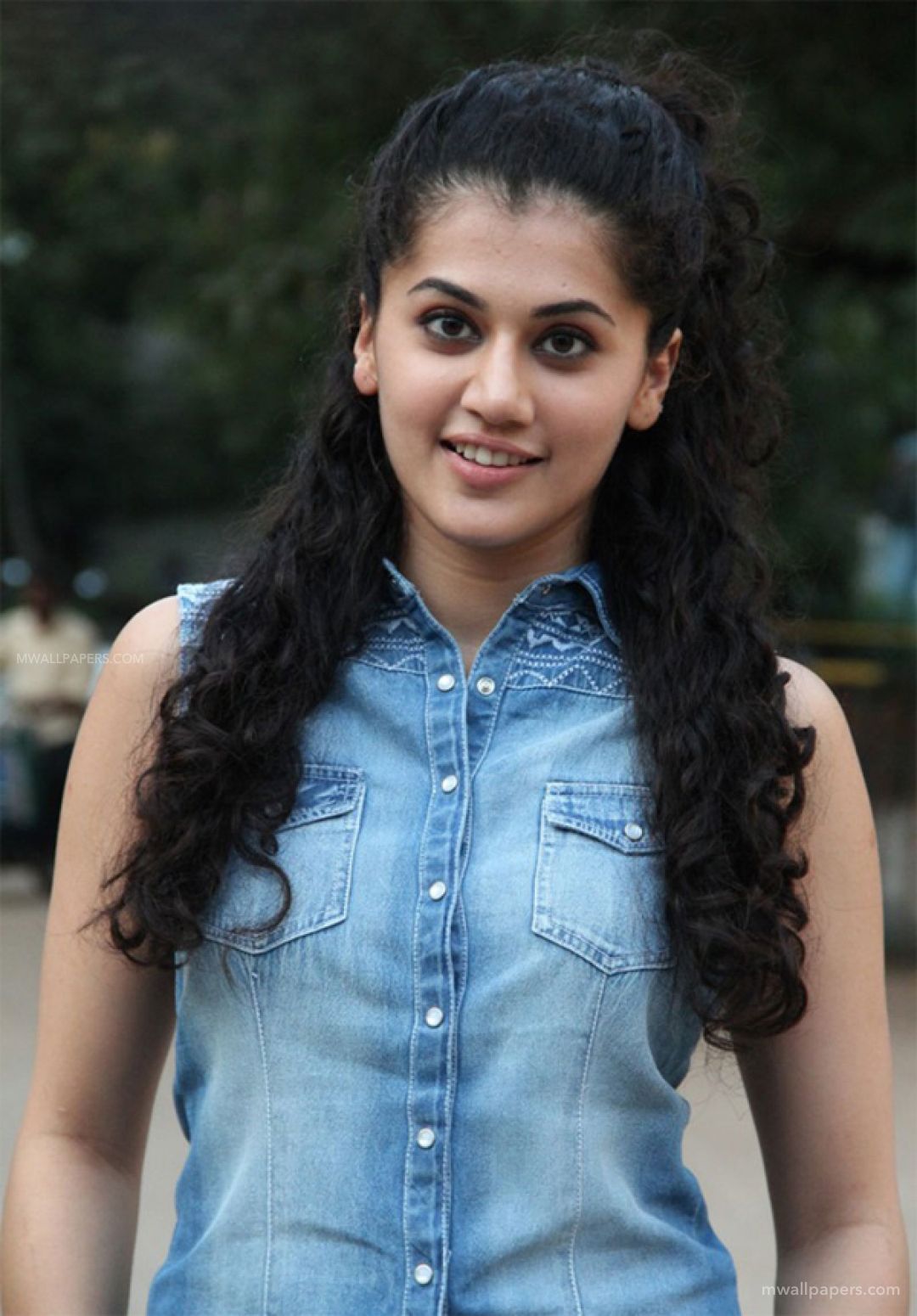 Taapsee Pannu Phone Wallpapers - Wallpaper Cave