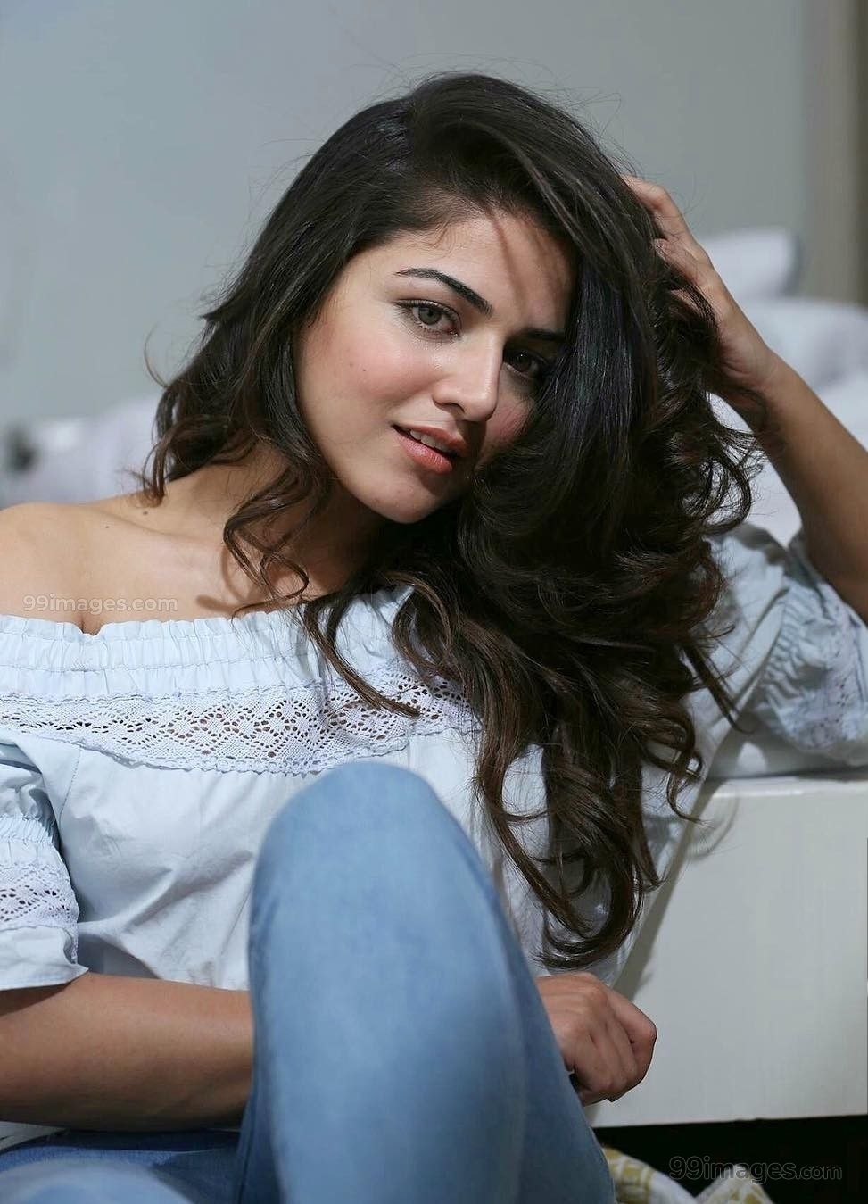 Wamika Gabbi Phone Wallpapers - Wallpaper Cave