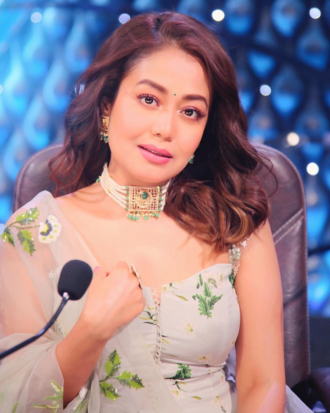 Neha Kakkar Phone Wallpapers - Wallpaper Cave