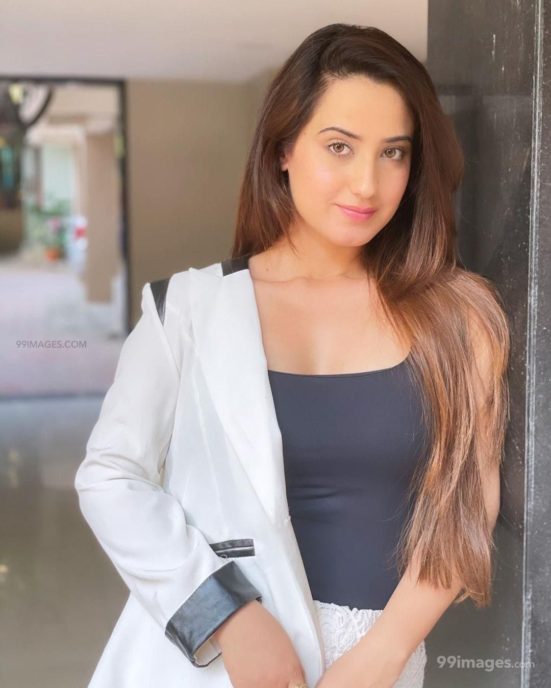 Alisha Panwar Phone Wallpapers - Wallpaper Cave