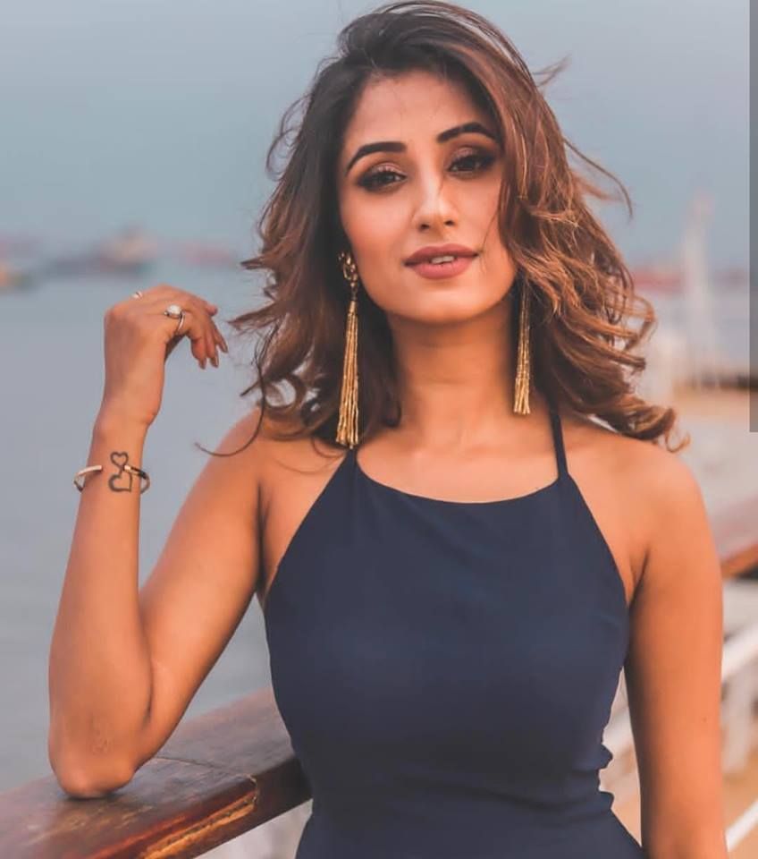Meera Mishra Phone Wallpapers - Wallpaper Cave