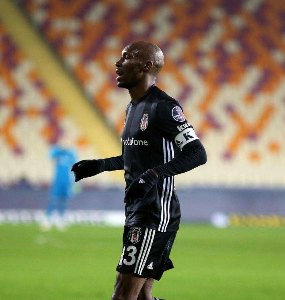 Atiba Hutchinson Wallpapers - Wallpaper Cave
