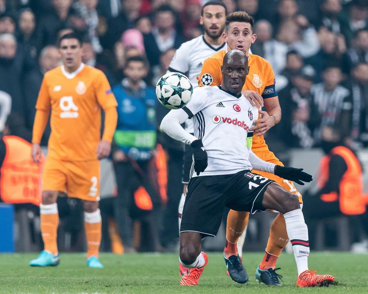 Atiba Hutchinson Wallpapers - Wallpaper Cave