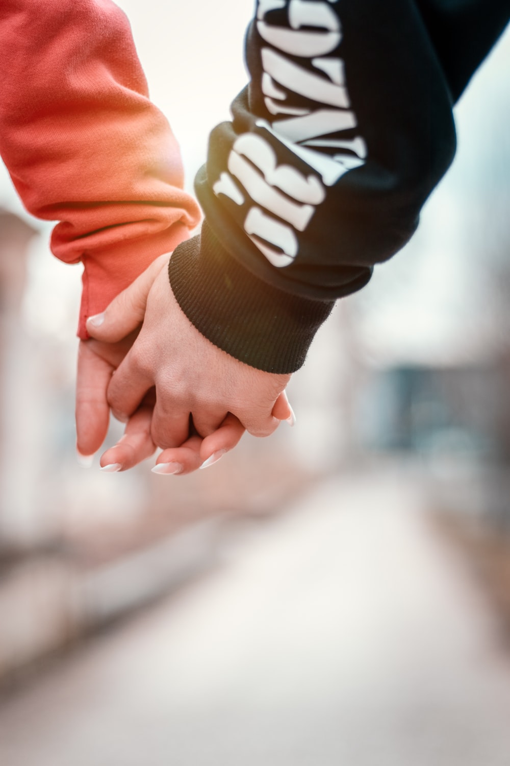 Couple Holding Hands Wallpapers - Wallpaper Cave
