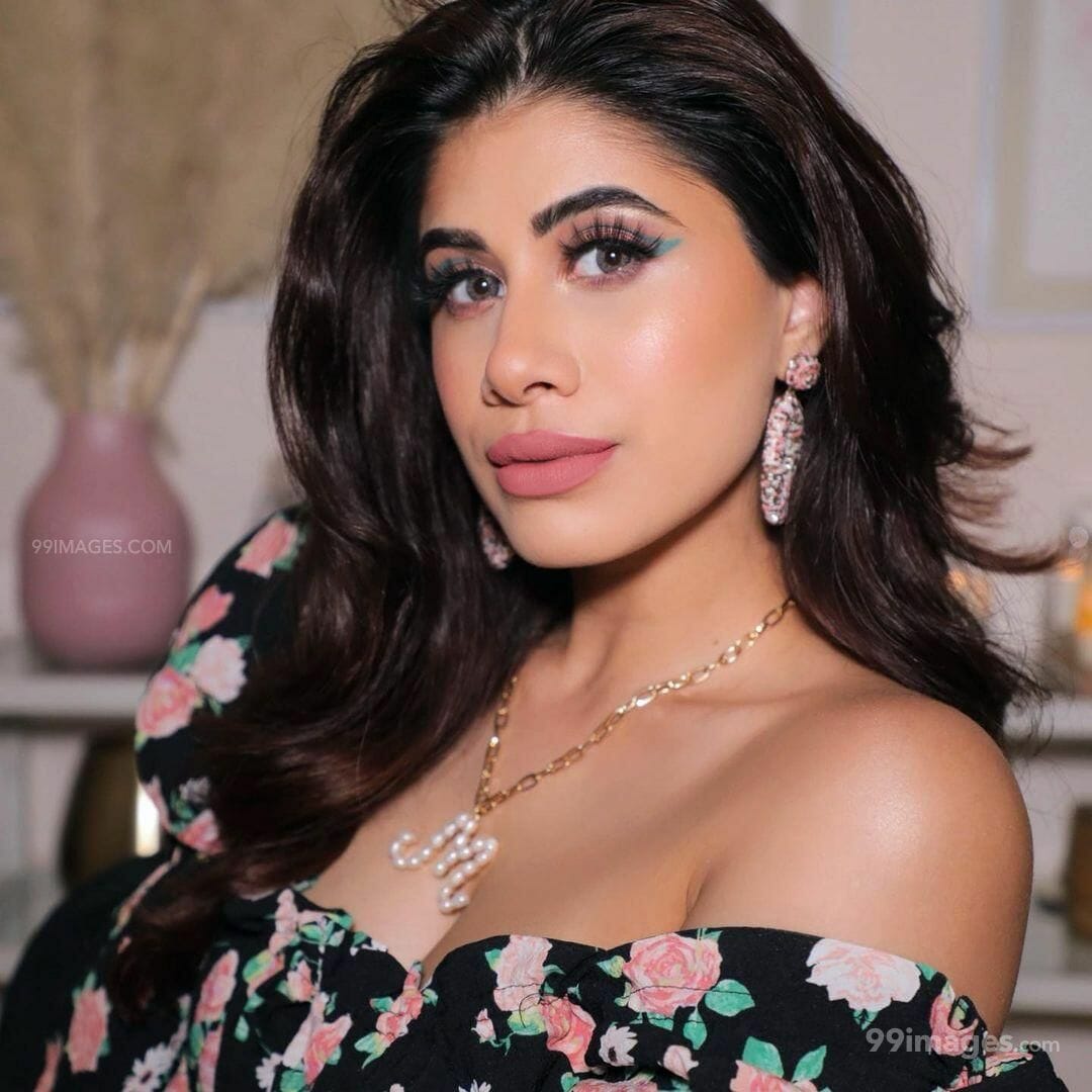 Malvika Sitlani Wallpapers - Wallpaper Cave