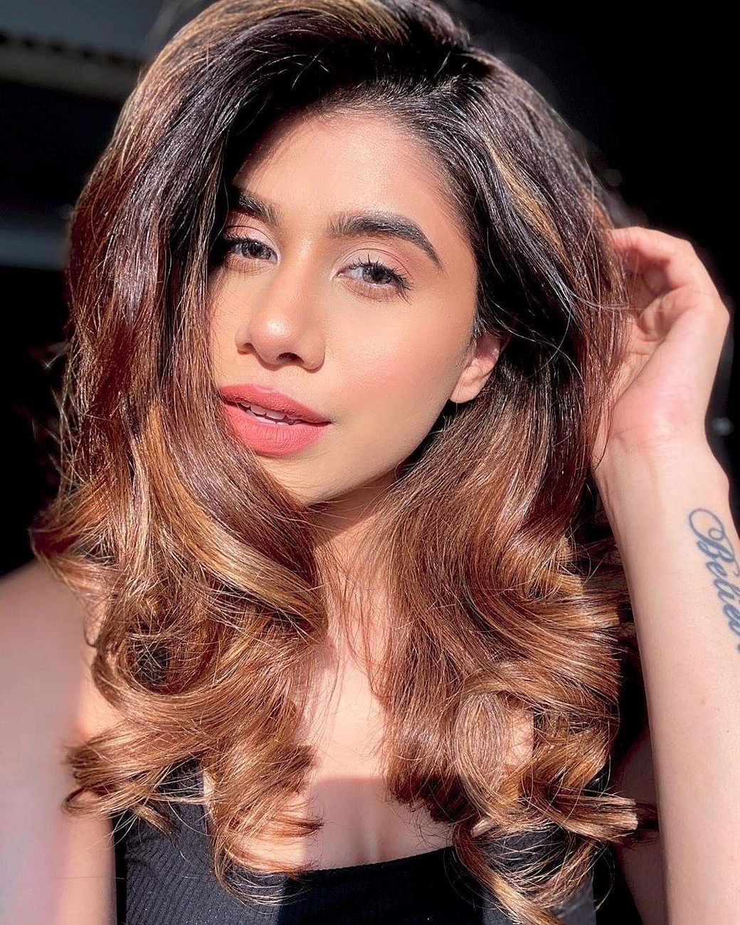 Malvika Sitlani Phone Wallpapers - Wallpaper Cave