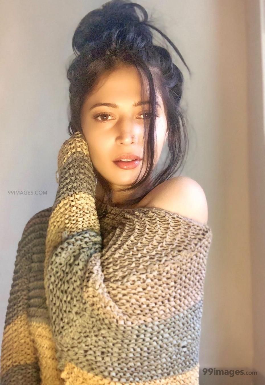 Charlie Chauhan Phone Wallpapers - Wallpaper Cave