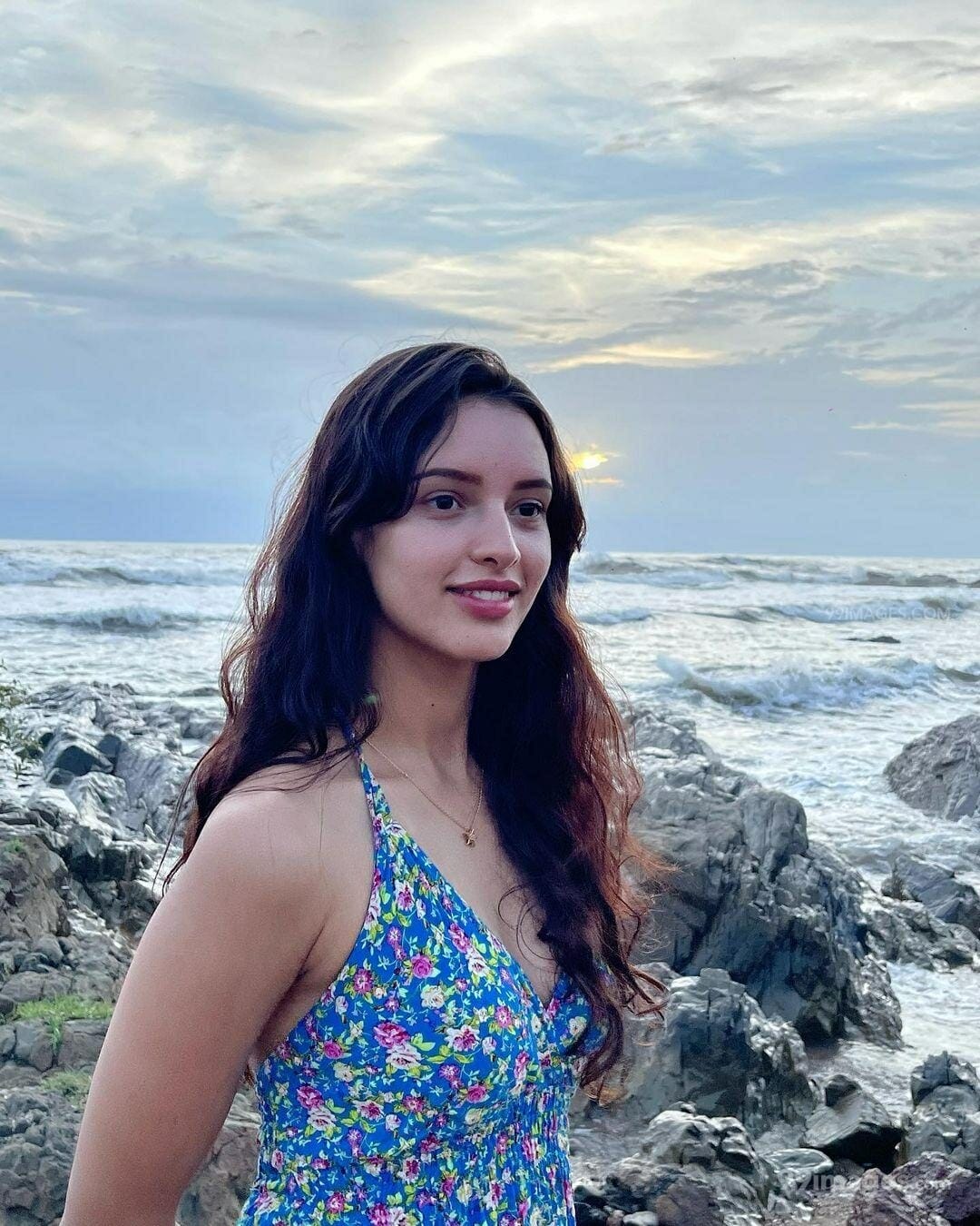 Tripti Dimri Phone Wallpapers - Wallpaper Cave