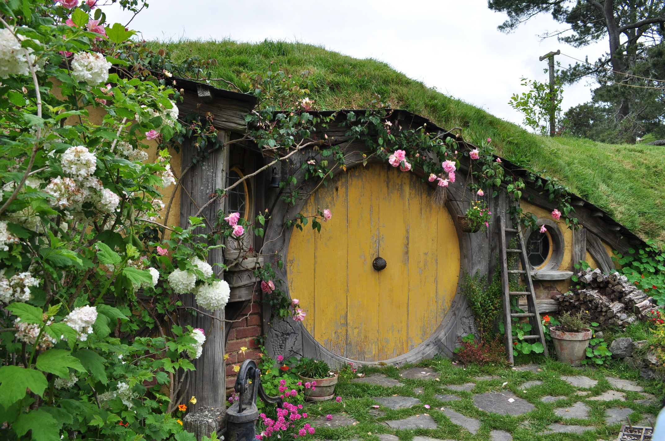 Hobbit House Wallpapers - Wallpaper Cave