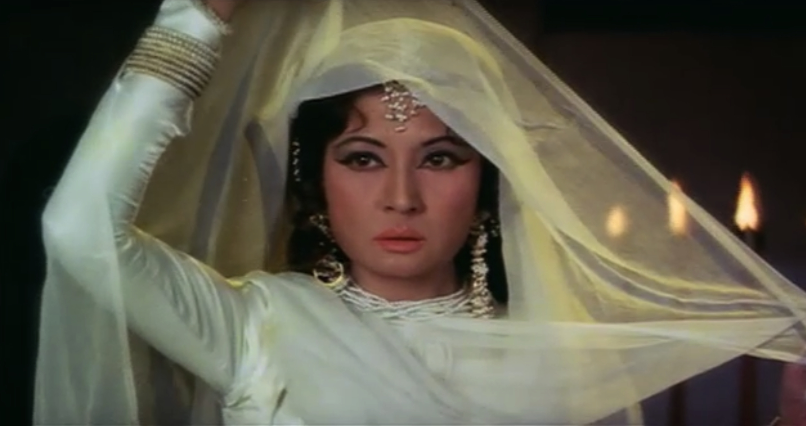 Meena Kumari Wallpapers - Wallpaper Cave