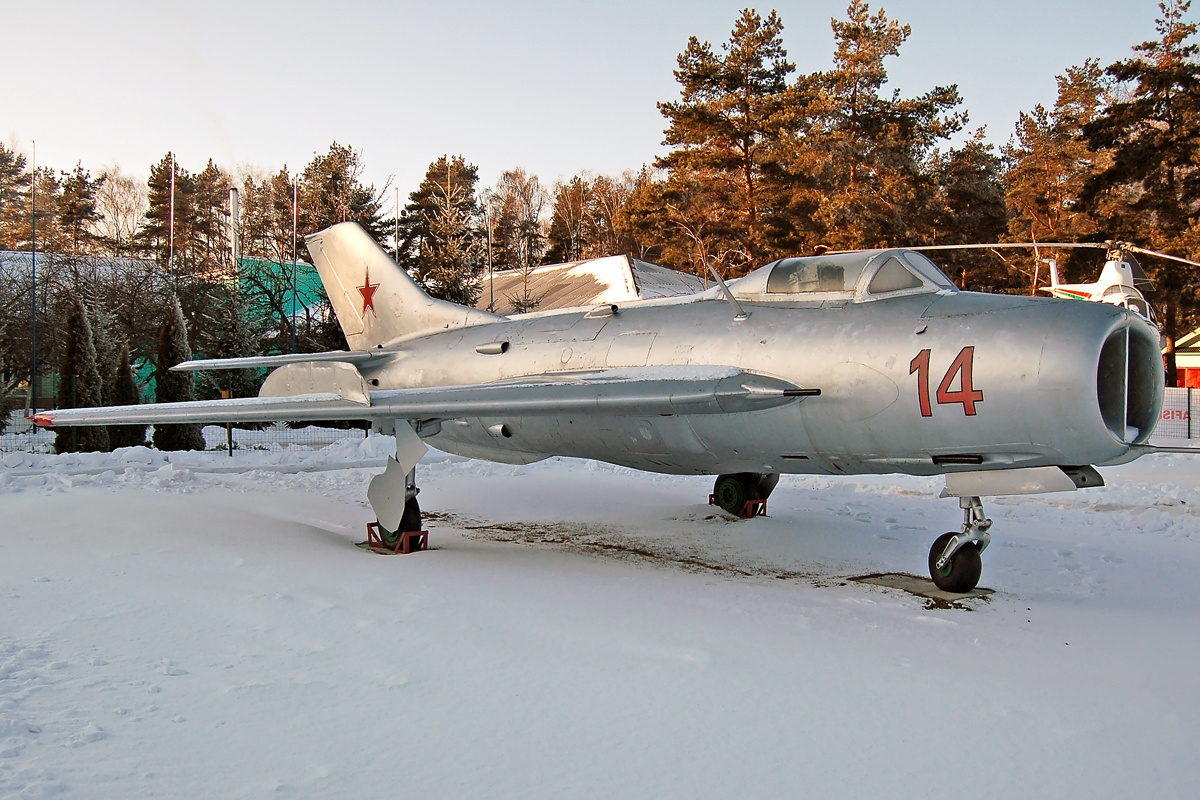 Mikoyan-Gurevich MiG-19 Wallpapers - Wallpaper Cave