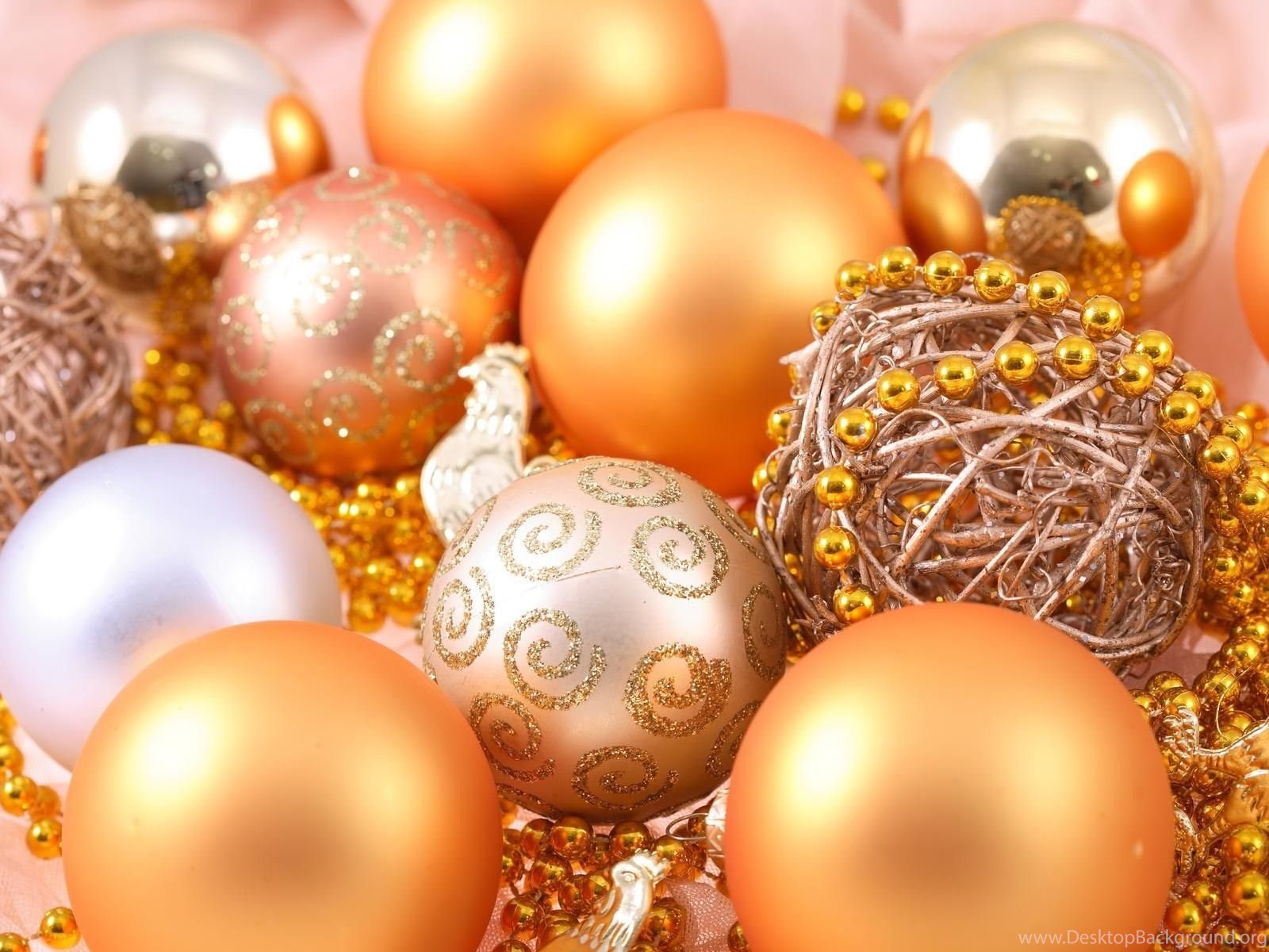 Gold Christmas Decorations Wallpapers - Wallpaper Cave