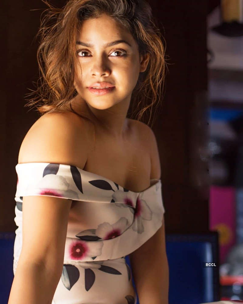 Sumana Das Phone Wallpapers - Wallpaper Cave