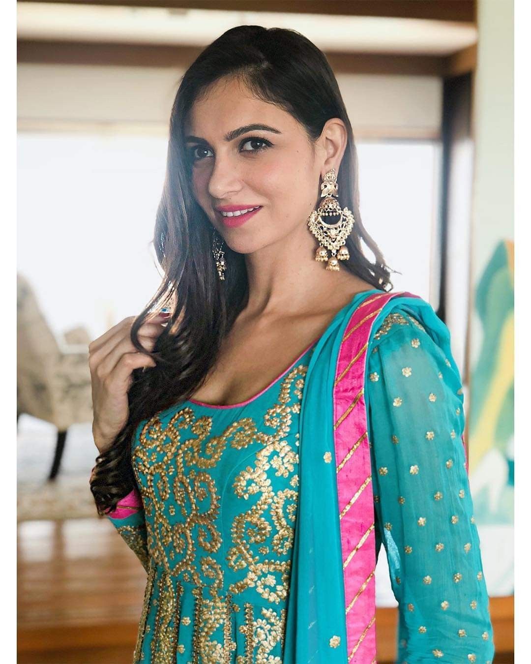 Simran Mundi Phone Wallpapers - Wallpaper Cave