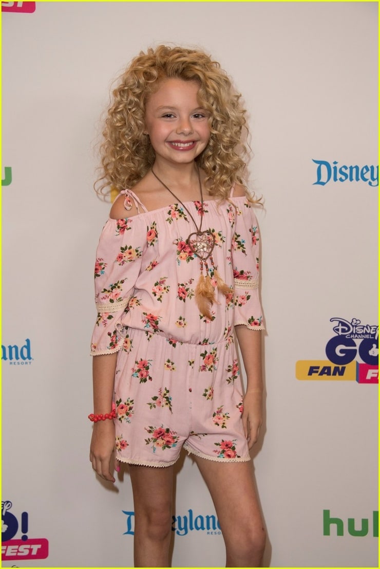 Mallory James Mahoney Wallpapers - Wallpaper Cave