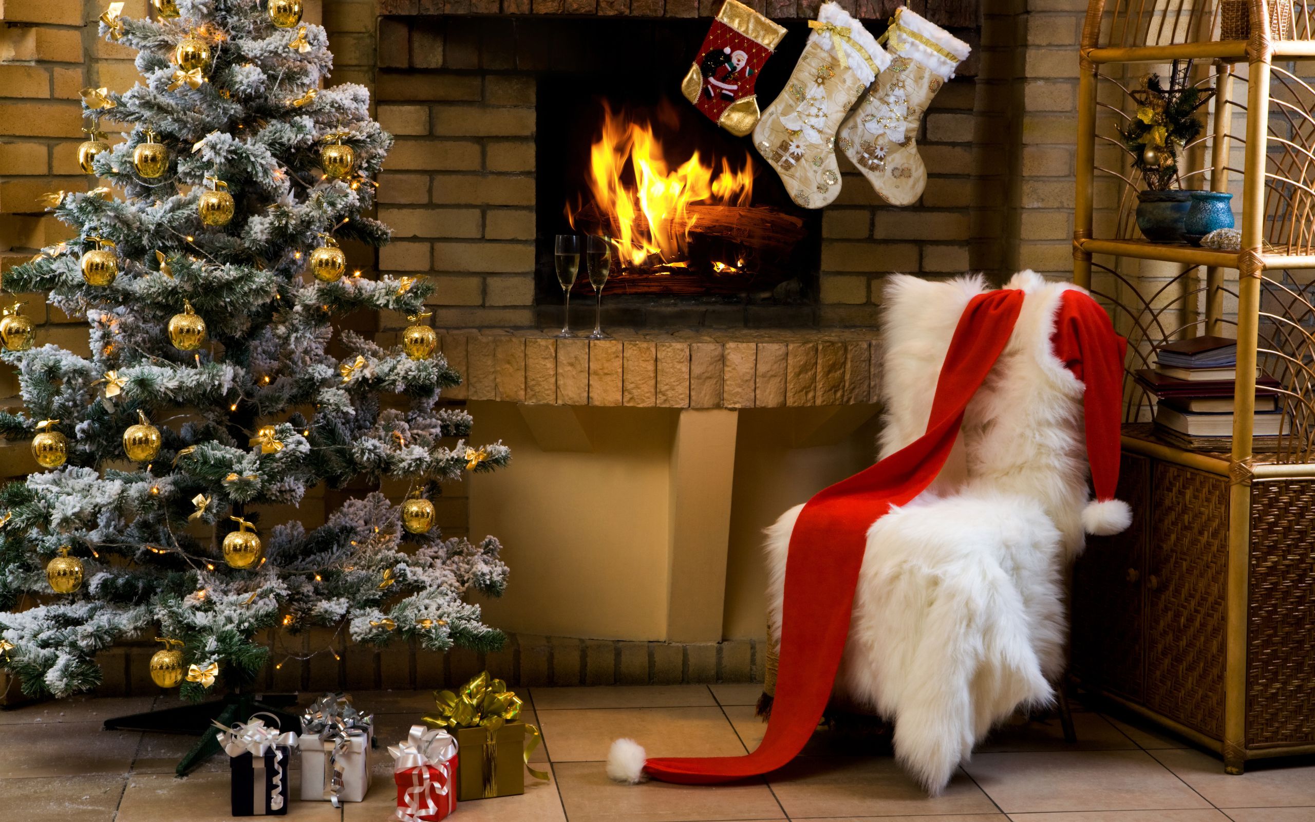 Christmas Tree Fire Place Wallpapers - Wallpaper Cave