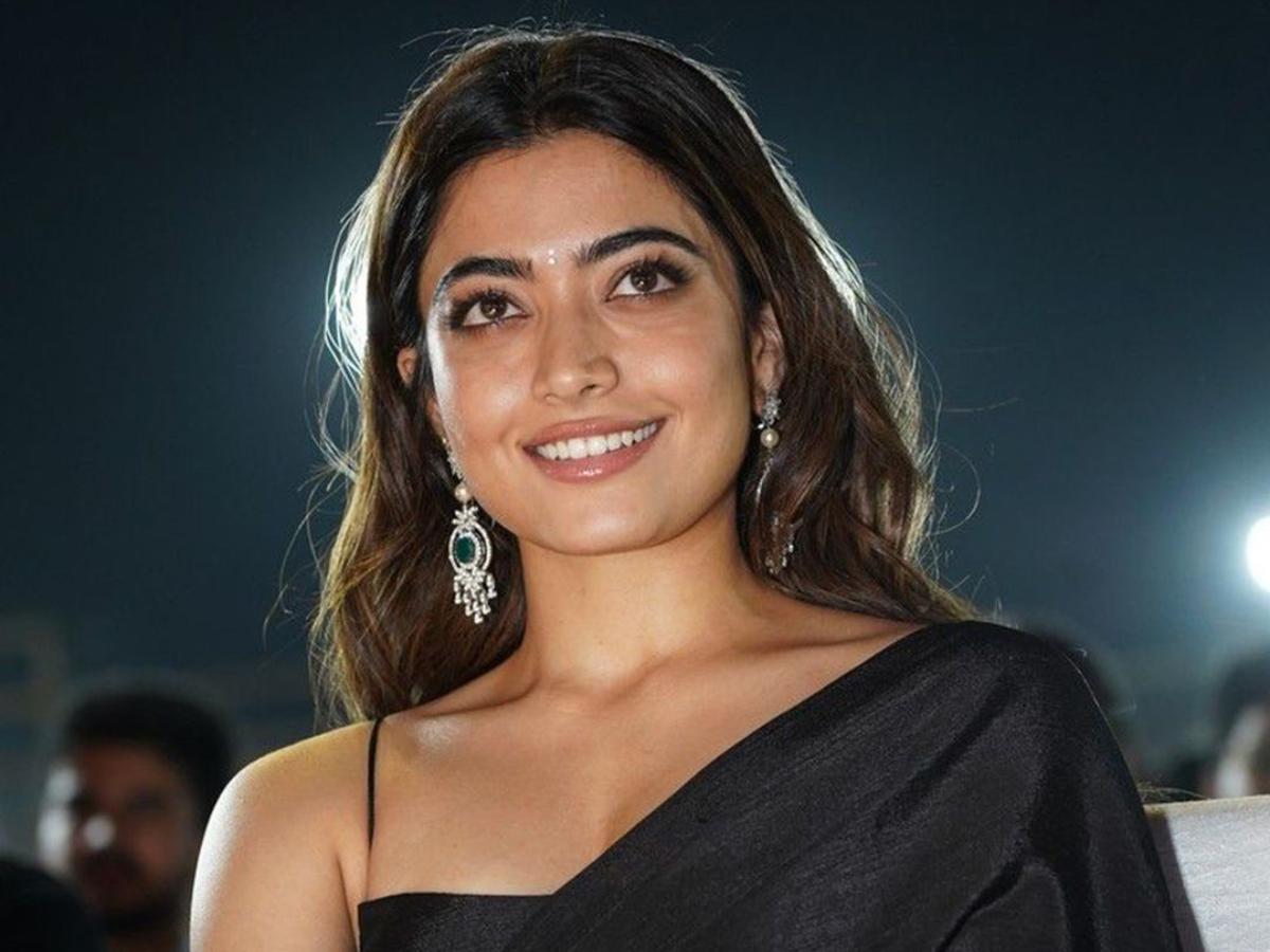 Rashmika Pushpa Wallpapers - Wallpaper Cave