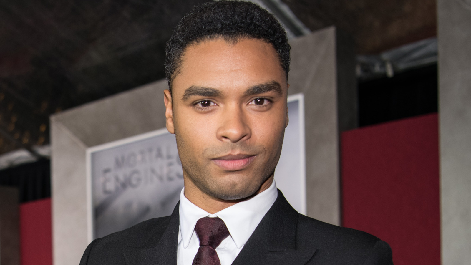 Rege-Jean Page Wallpapers - Wallpaper Cave