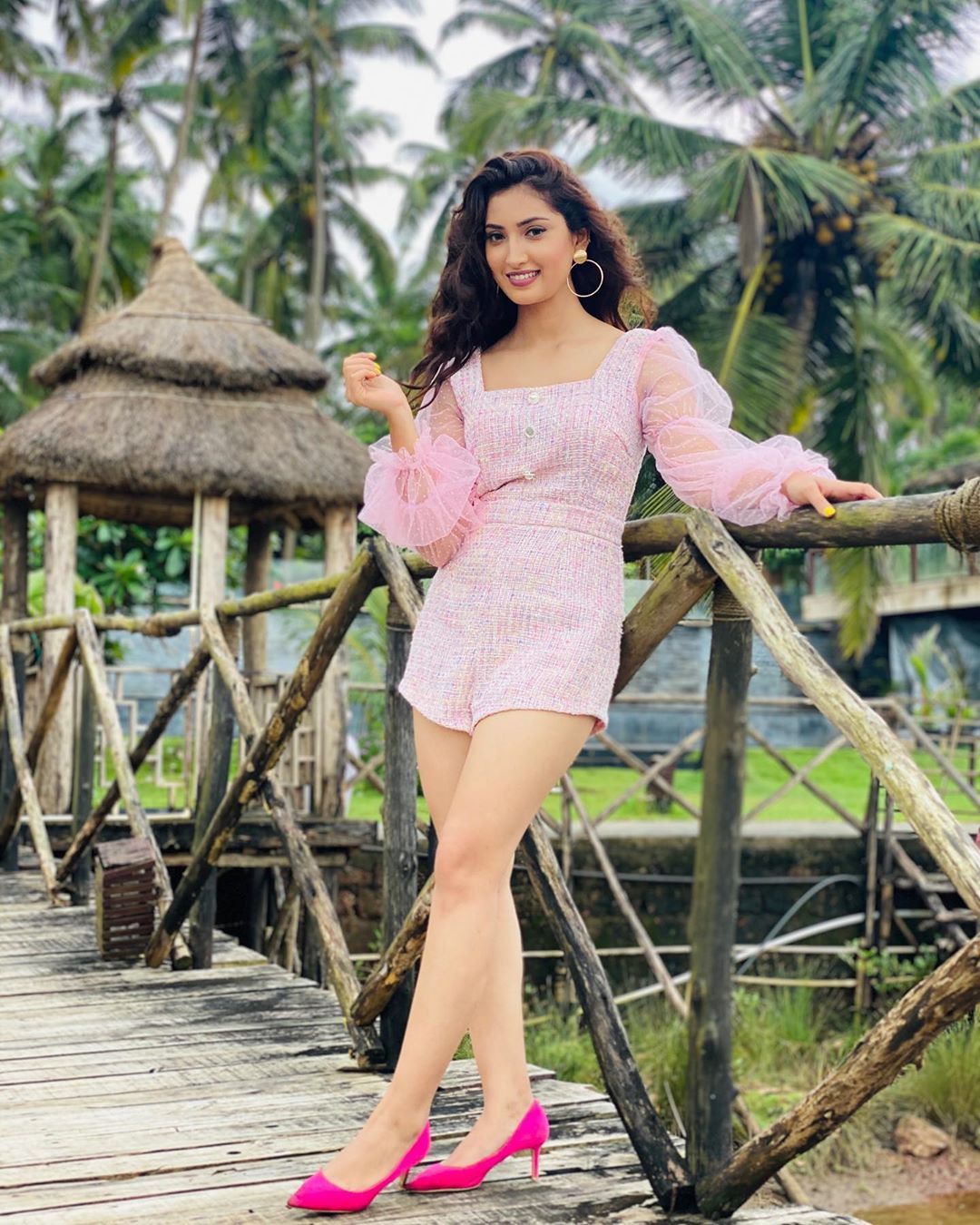 Isha Sharma Phone Wallpapers - Wallpaper Cave