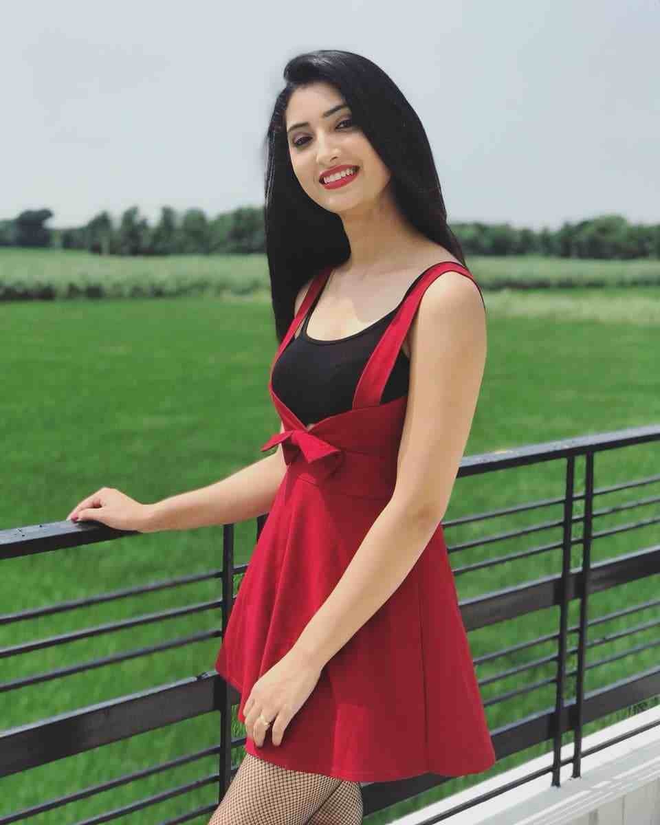 Isha Sharma Phone Wallpapers - Wallpaper Cave