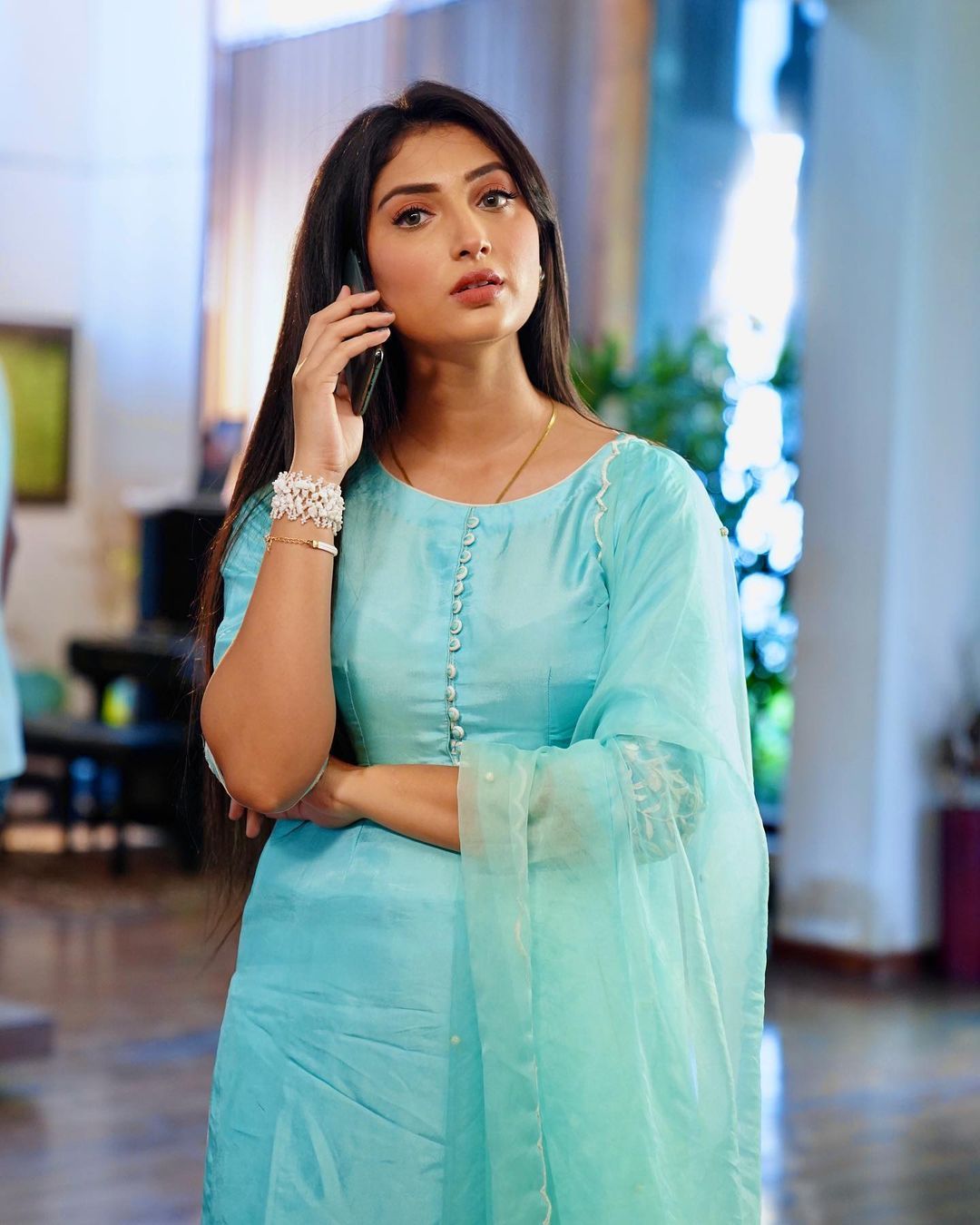 Isha Sharma Phone Wallpapers - Wallpaper Cave