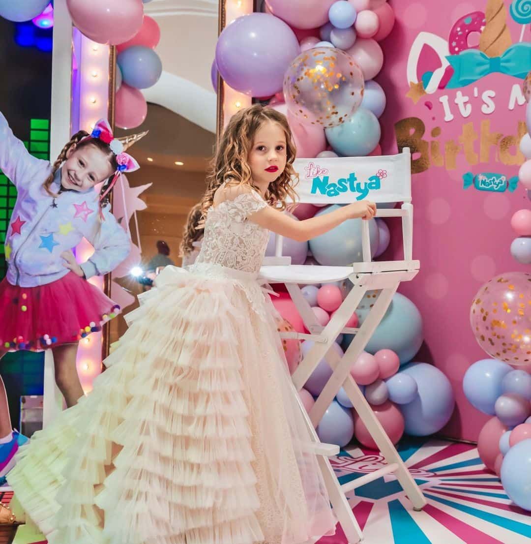 Like Nastya Wallpapers - Wallpaper Cave