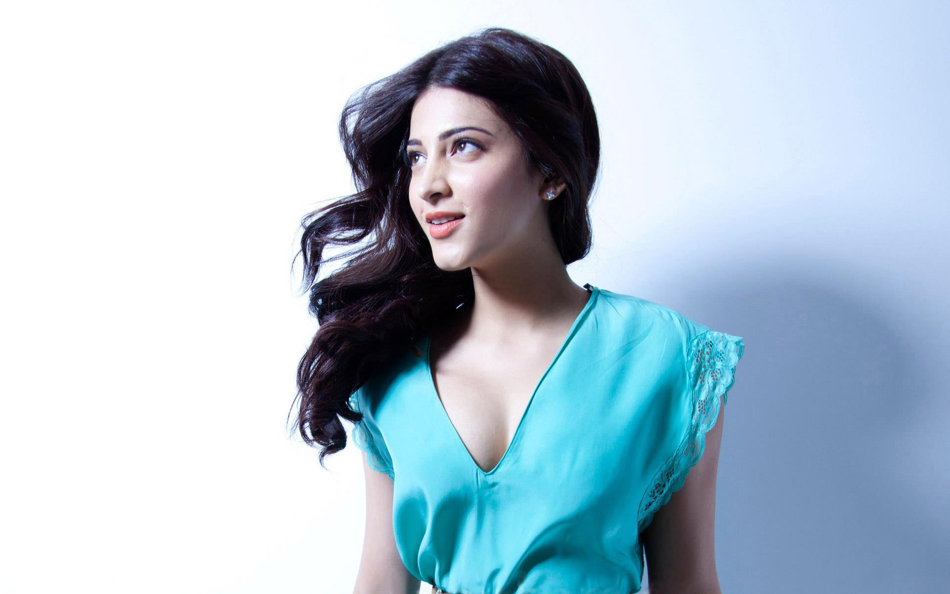 Shruti Haasan Desktop Wallpapers - Wallpaper Cave