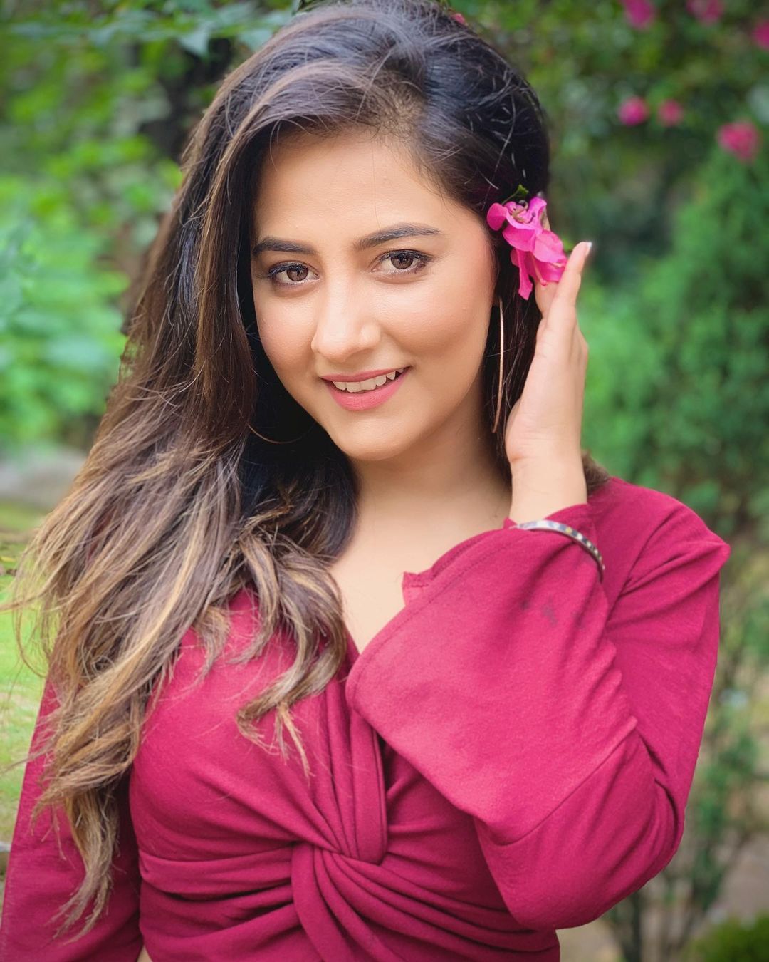 Upma Sharma Phone Wallpapers - Wallpaper Cave