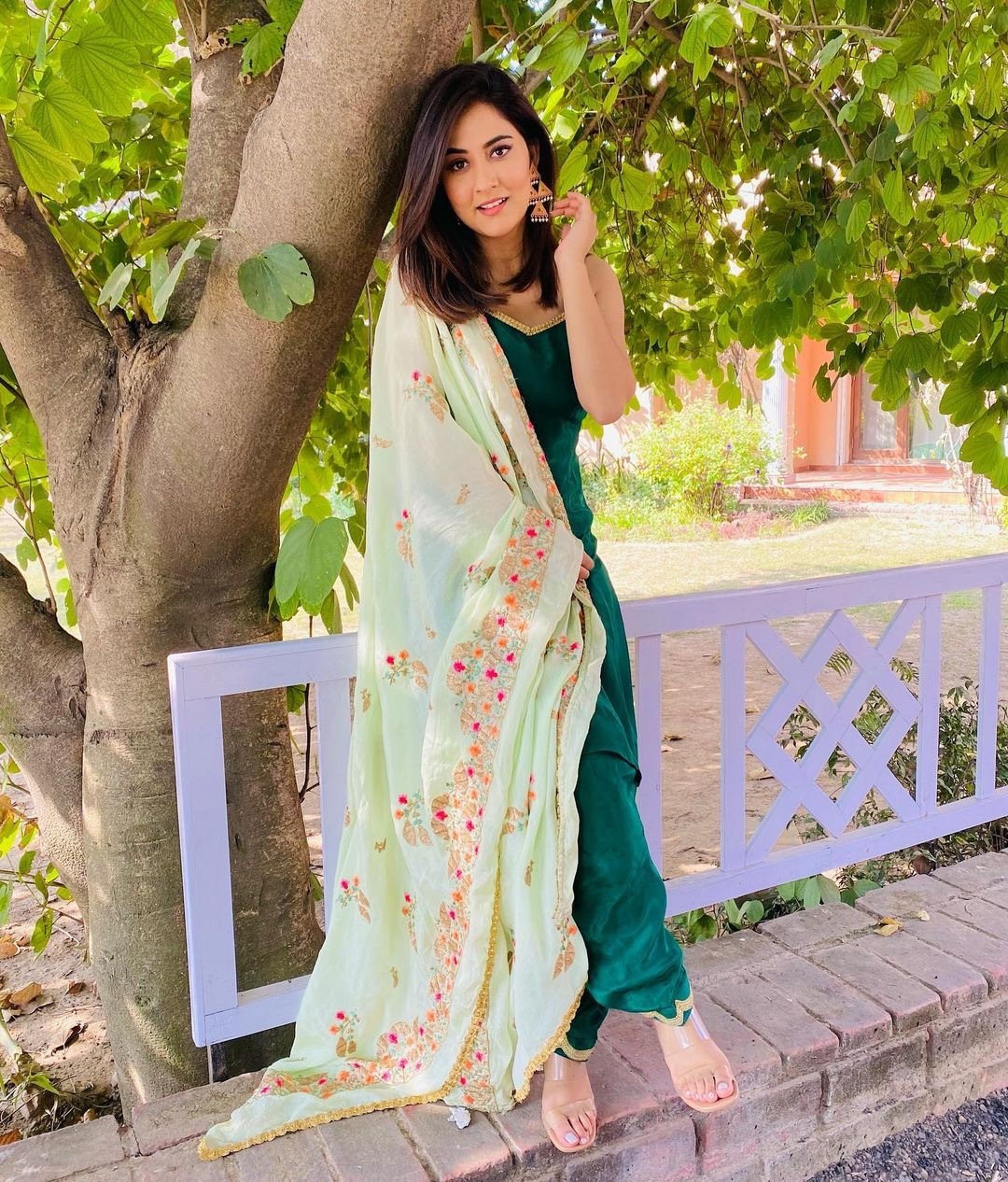 Upma Sharma Phone Wallpapers - Wallpaper Cave