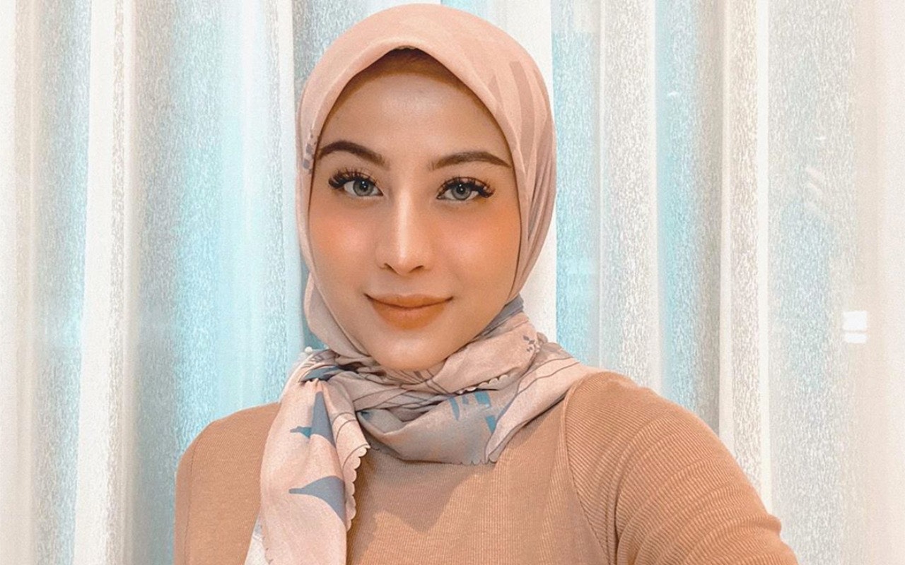 Awkarin Wallpapers - Wallpaper Cave