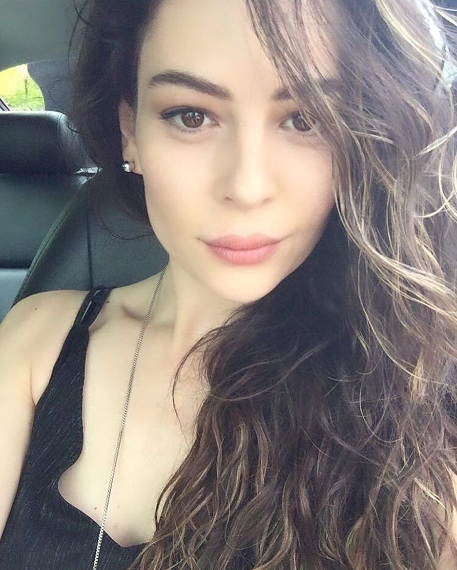 Yıldız Çağrı Atiksoy Wallpapers - Wallpaper Cave