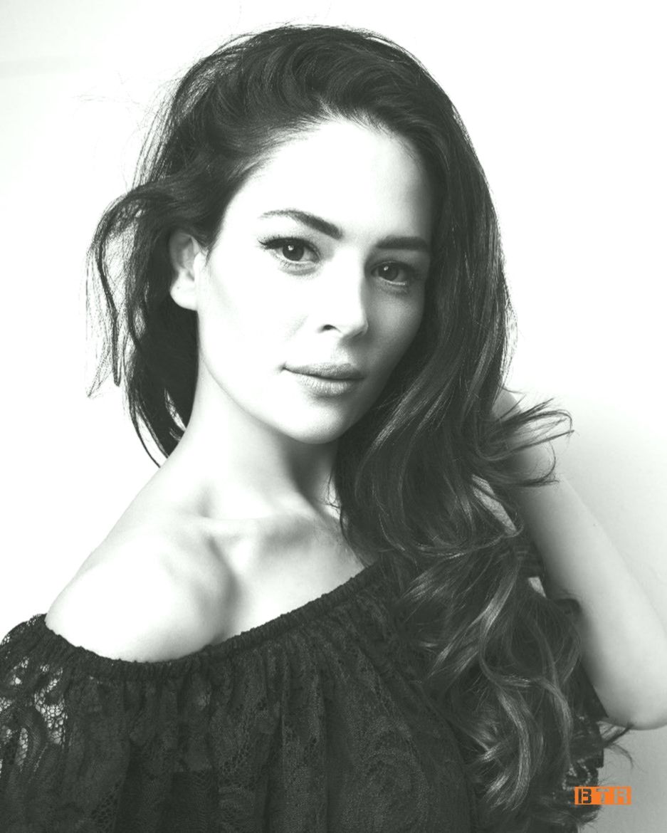 Yıldız Çağrı Atiksoy Wallpapers - Wallpaper Cave