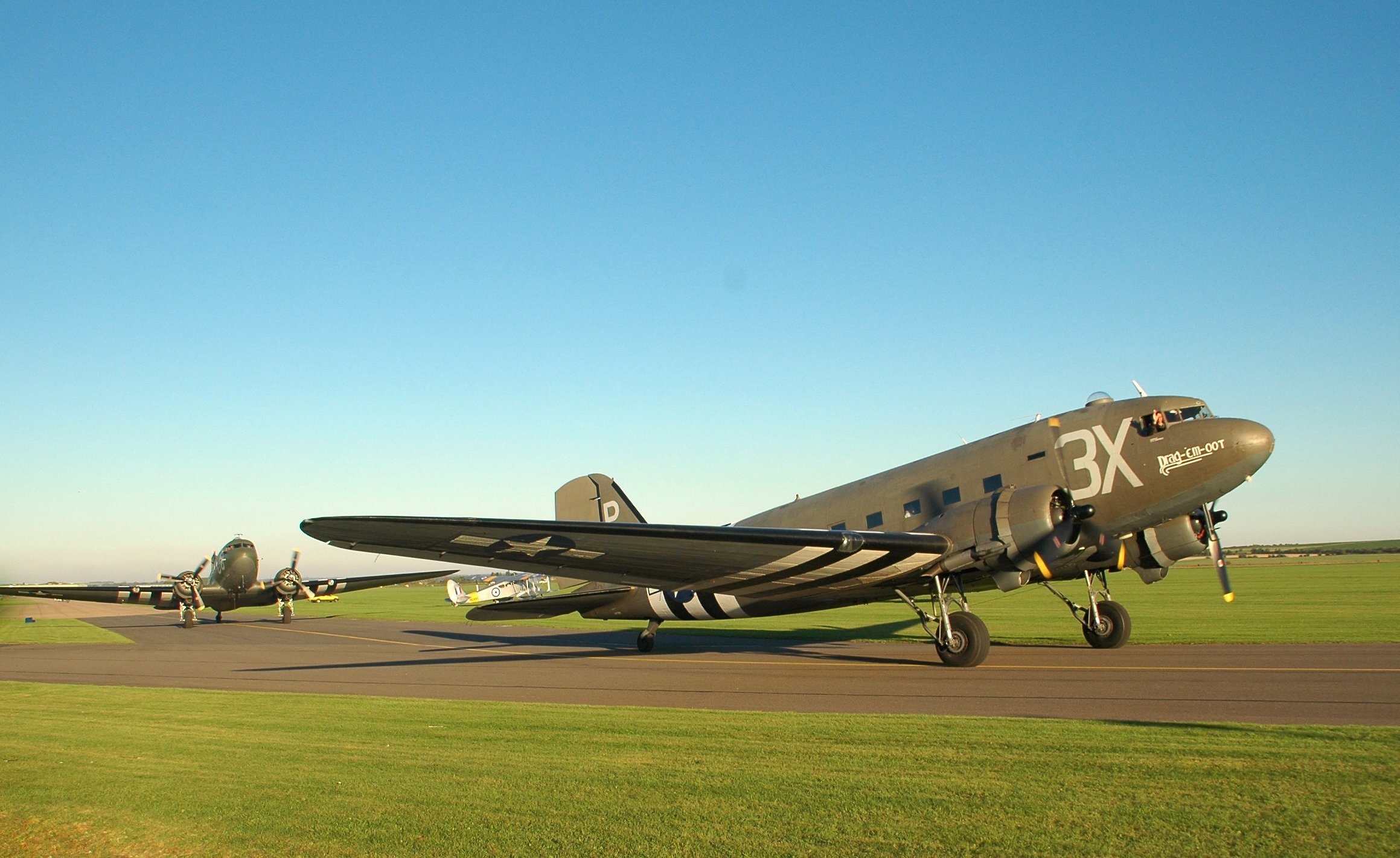 Douglas DC-3 Wallpapers - Wallpaper Cave