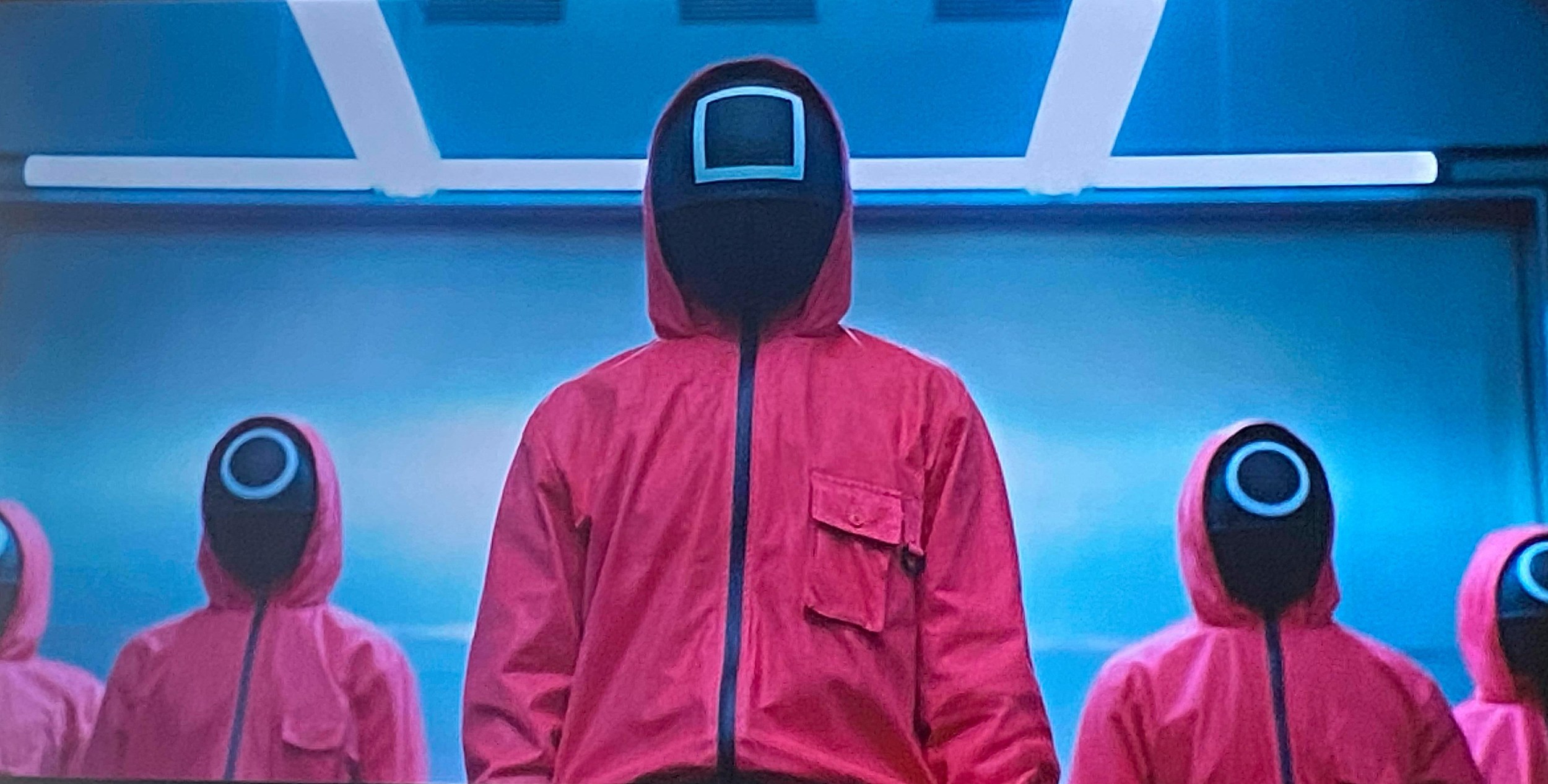 Squid Game Guard Neon Wallpapers - Wallpaper Cave