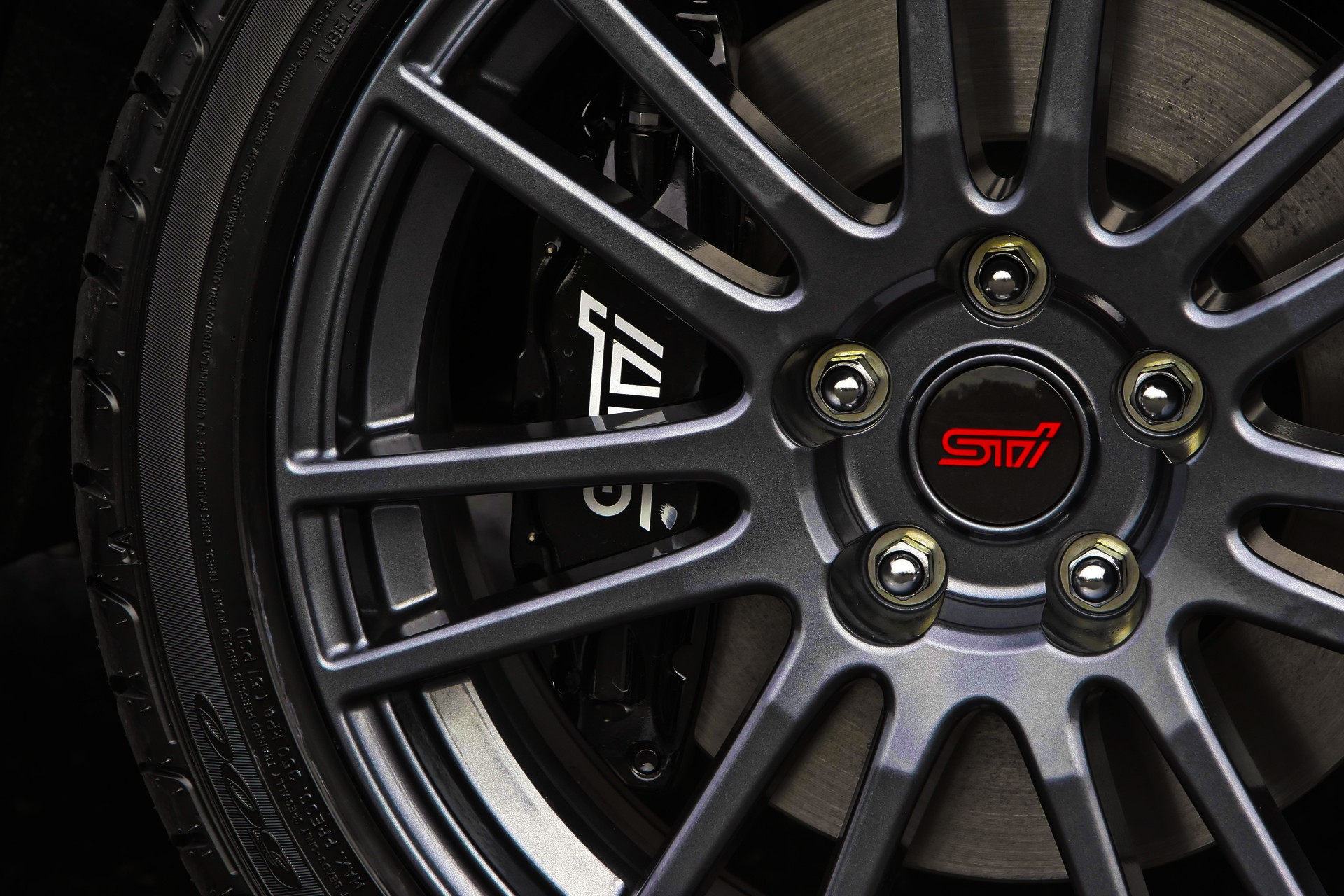 Alloy Wheel Wallpapers - Wallpaper Cave