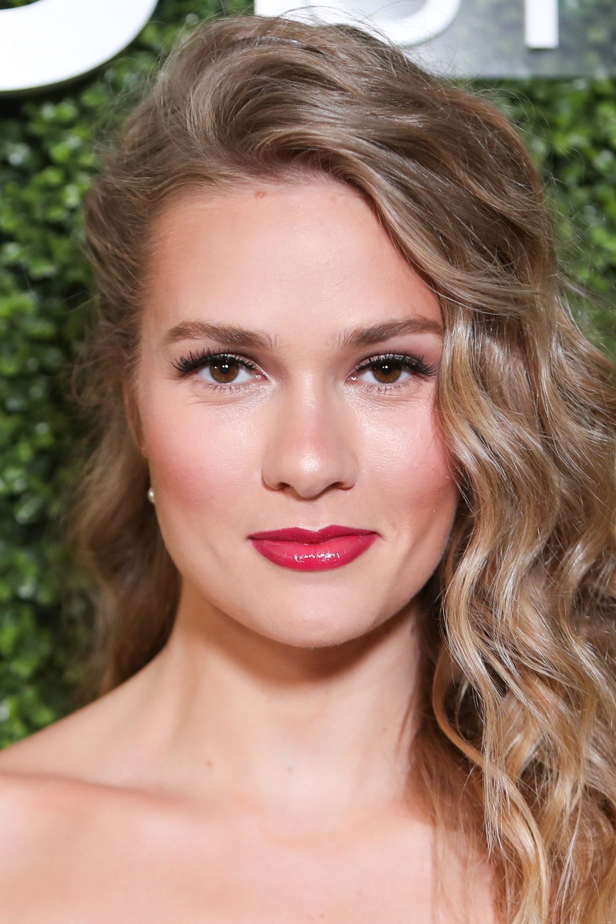 Tori Anderson Wallpapers - Wallpaper Cave