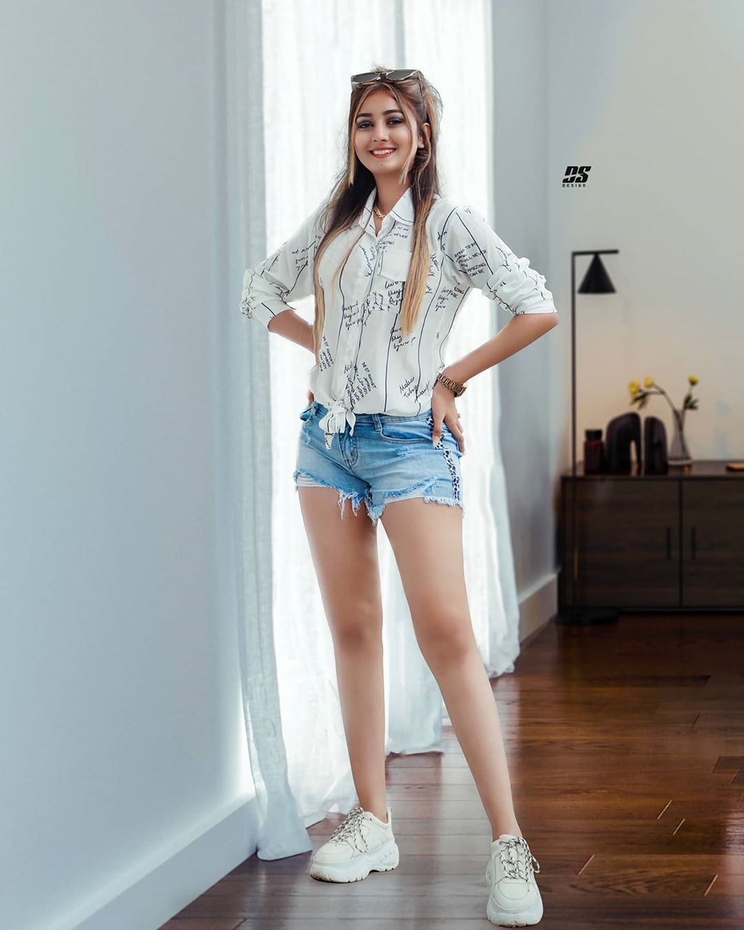 Sana Eslam Khan Phone Wallpapers - Wallpaper Cave